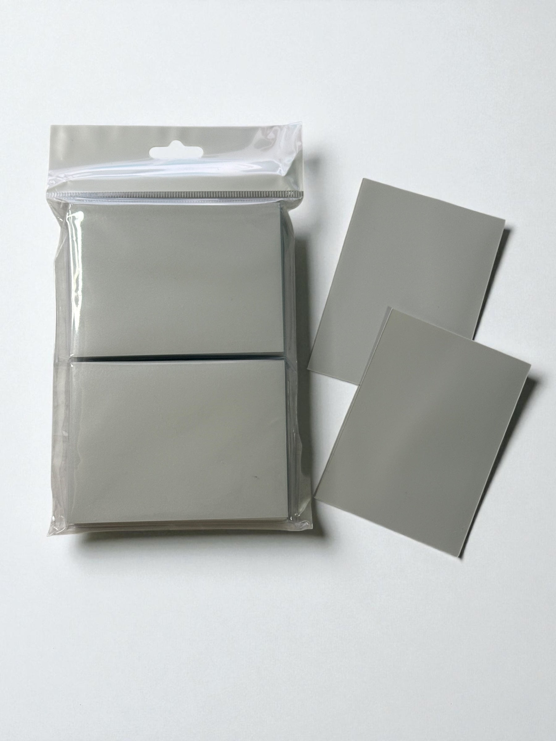 White Matte Sleeves – Moon MTG